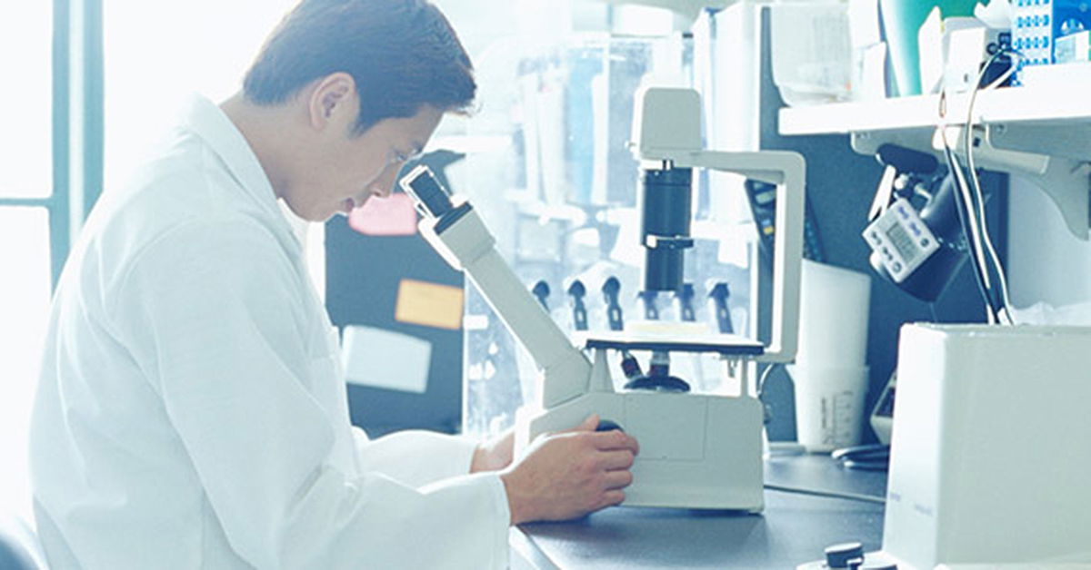 Should Christians Trust Scientific Experts? | Answers in Genesis